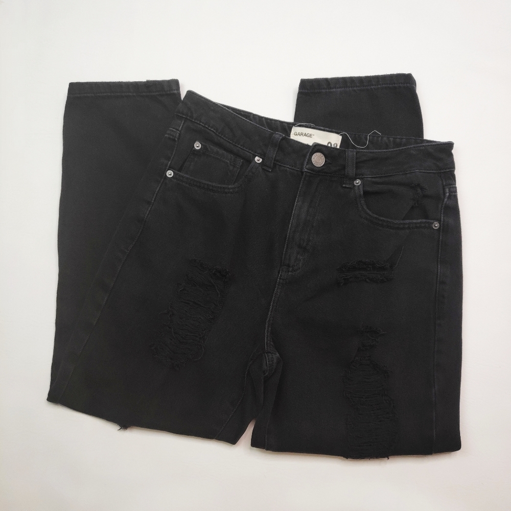 Garage Black Distressed Boyfriend Jean Size 9 - Gem